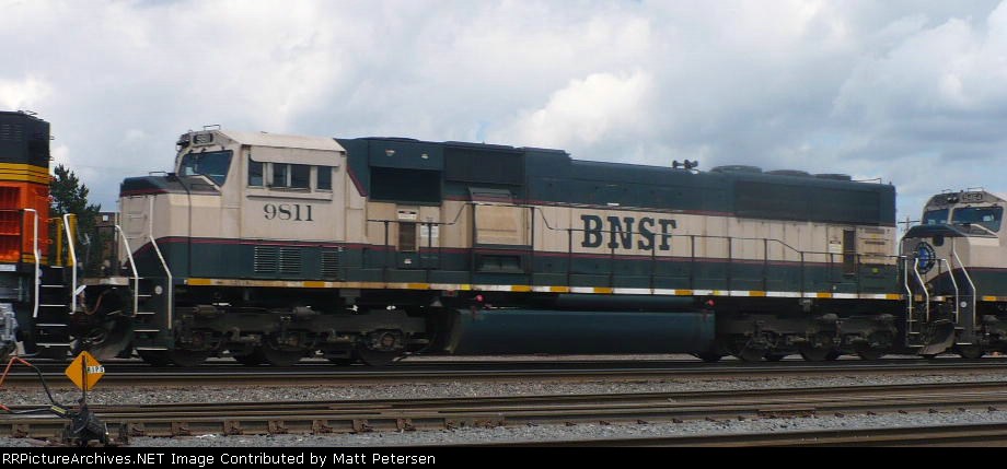 BNSF 9811